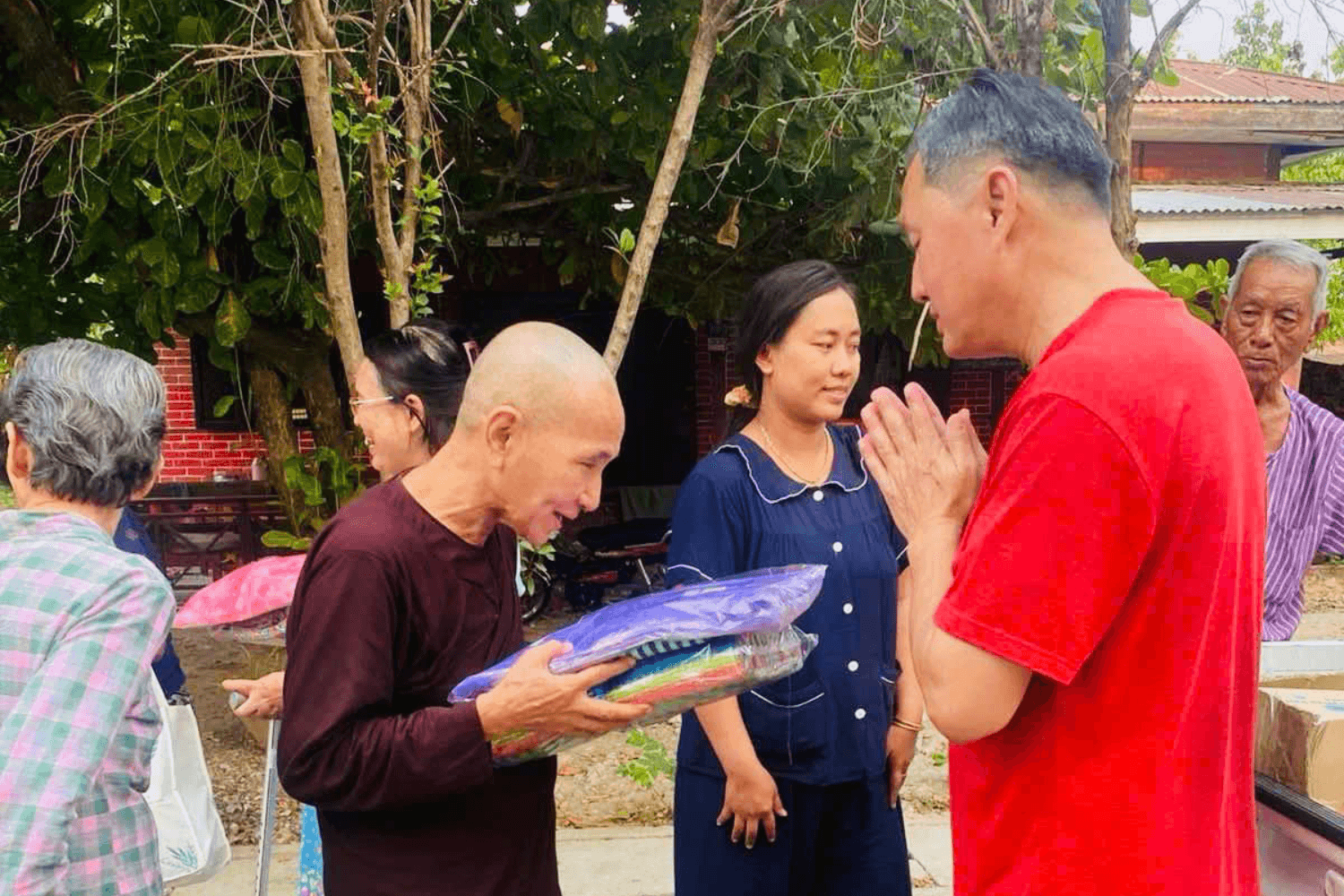 Visioners’ Heart – The Soul of Viet Vision and a Gesture of Humanity - Vietnam Local Tour
